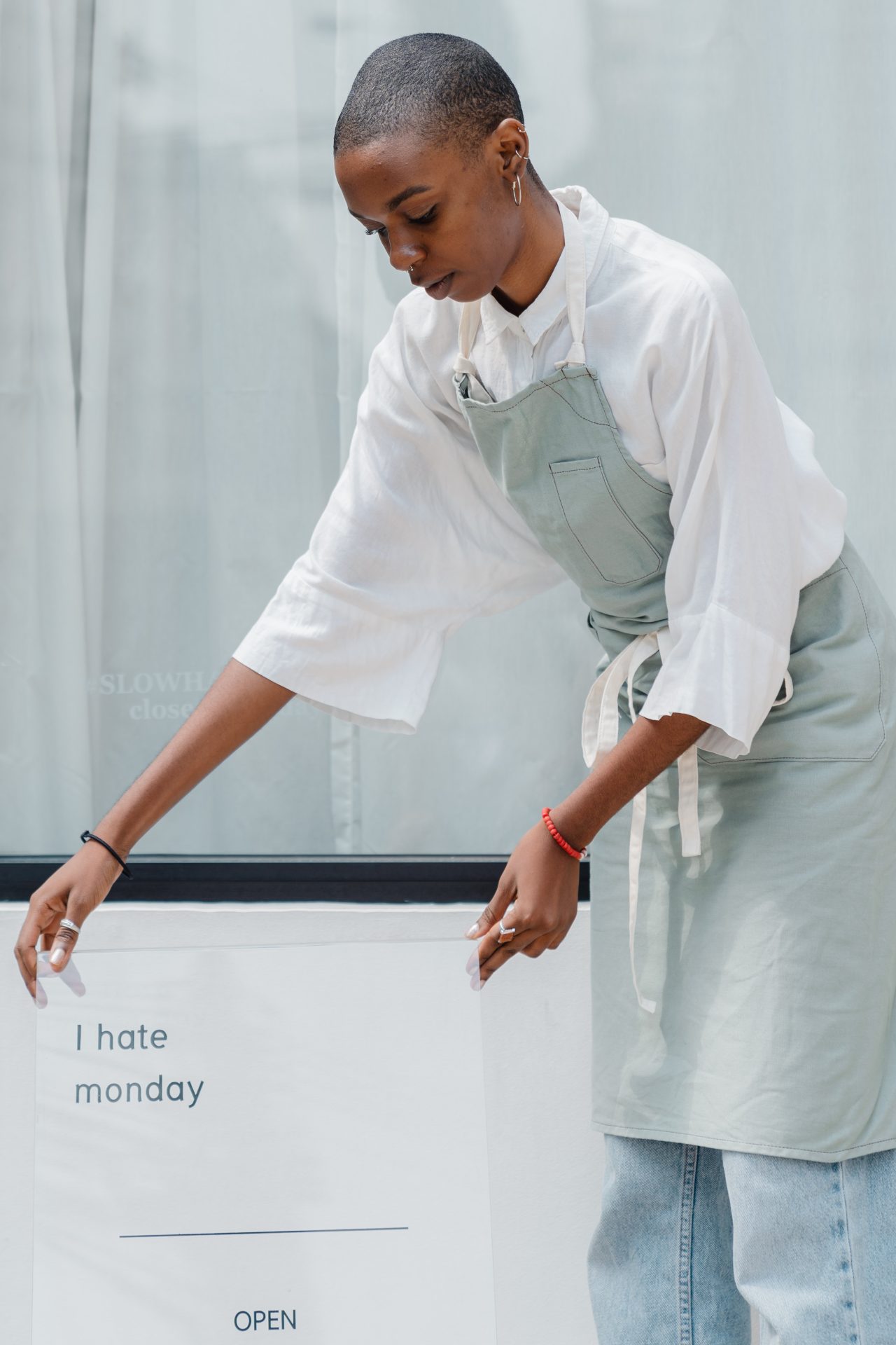 Style Rules: 2023 Salon Dress Codes for Hair Pros - Bella Bouji